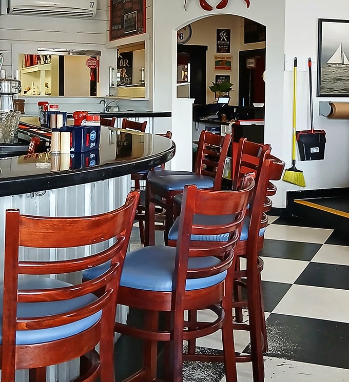 These counter seats offer front-row tickets to the best show in town: watching fresh seafood become culinary magic.