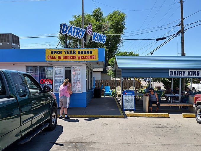 Where summer memories are made daily. The classic walk-up service adds that extra sprinkle of nostalgia to every order.