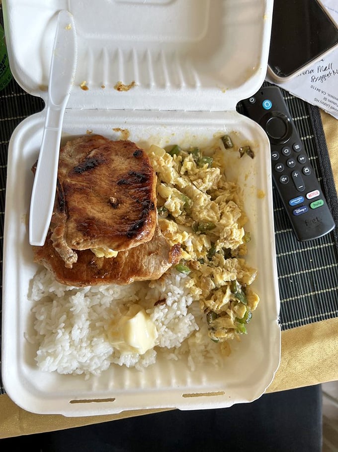 Takeout that travels well—a rare achievement in breakfast engineering. Someone's workday just got significantly better.