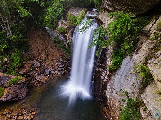 From above, the waterfall reveals its full dramatic character – like seeing the backstage workings of nature's most impressive magic trick.