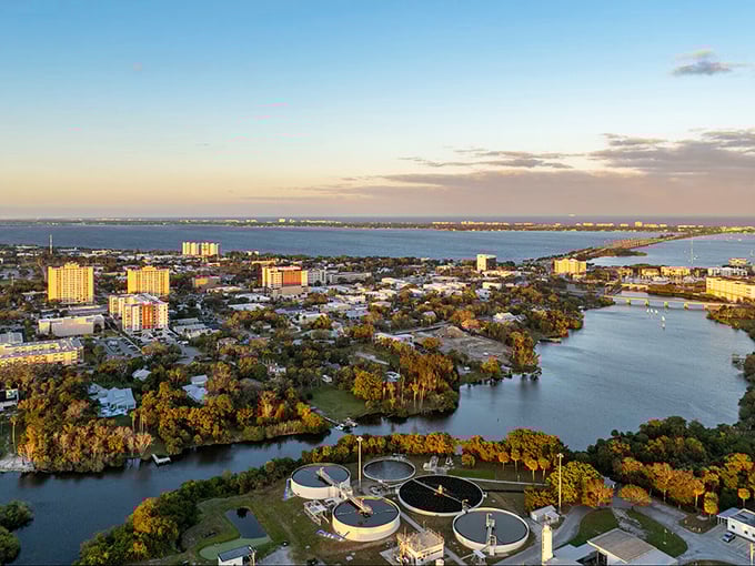 Melbourne balances beach life with city perks – like having your cake and eating it by the ocean.