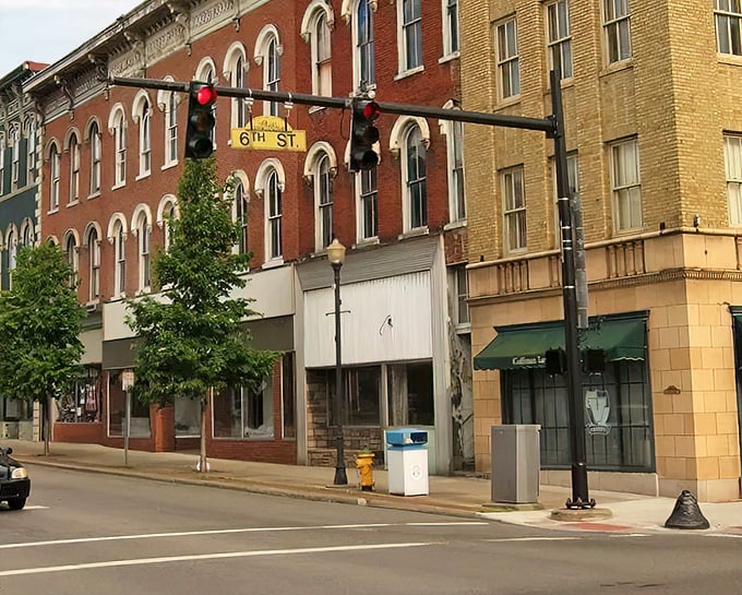 The wide streets of Zanesville offer that increasingly rare commodity in America—space to breathe, park, and actually enjoy your surroundings.