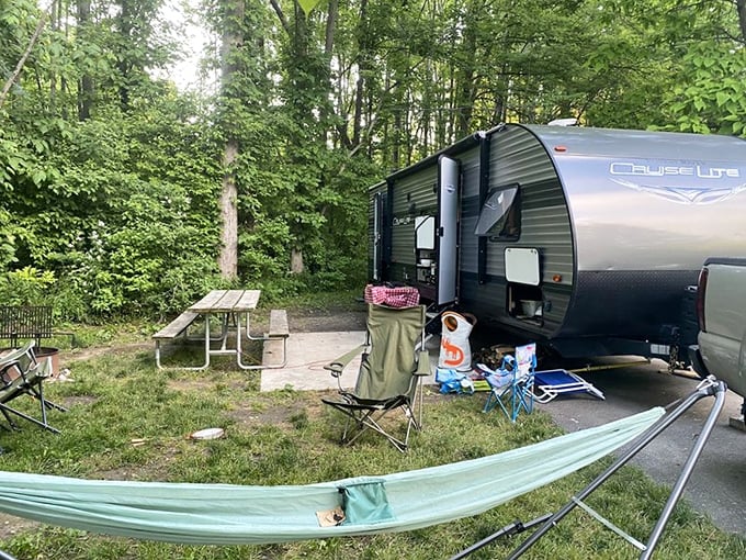 Glamping goals achieved. This campsite setup has everything but room service – and honestly, you won't miss the overpriced minibar.