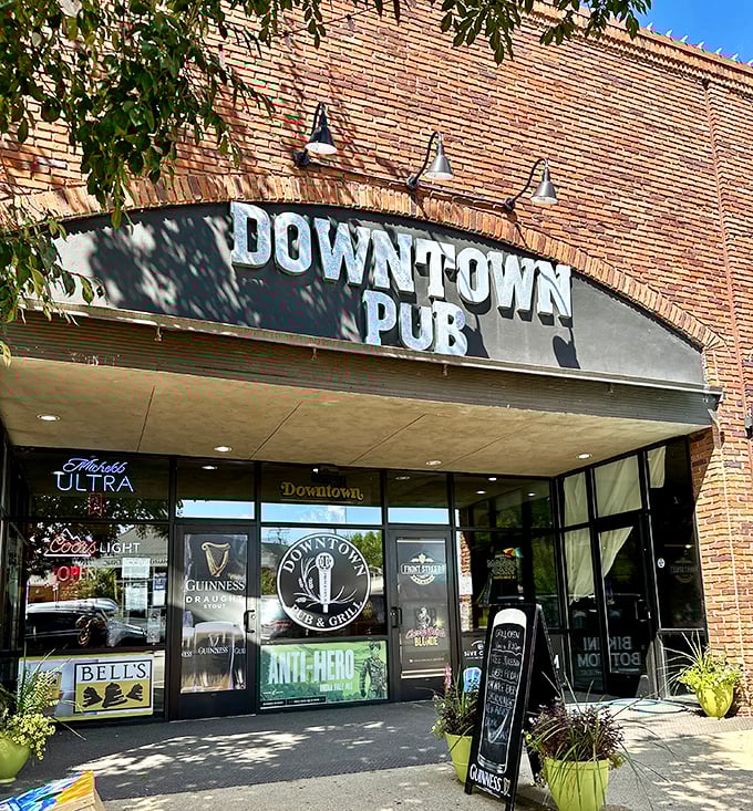 The Downtown Pub & Grill's brick façade and neon beer signs signal the universal truth that good conversations happen where cold drafts are poured.