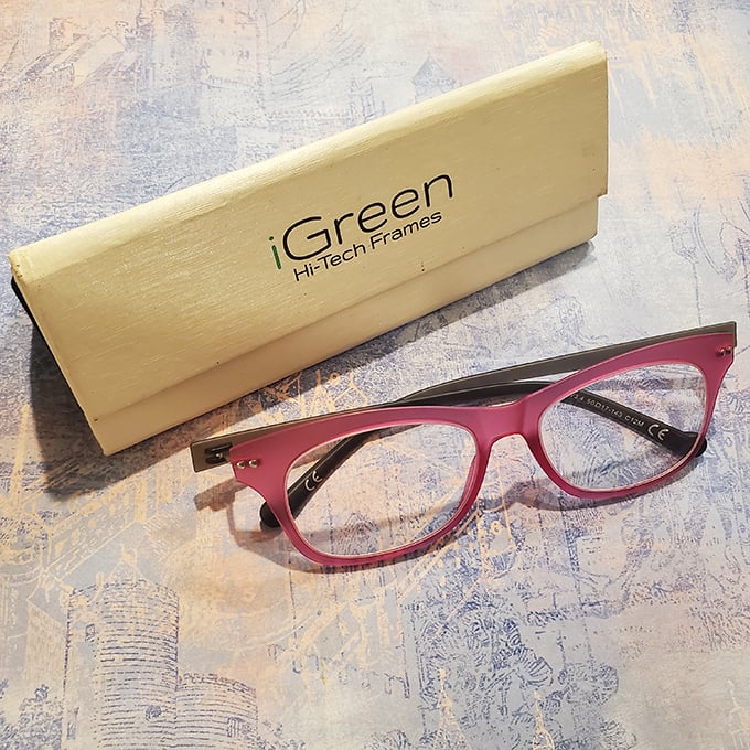 Designer frames at thrift prices – suddenly everyone in Salem looks mysteriously more intellectual.