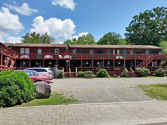 This riverside lodge offers weary explorers a place to rest their paddle-sore arms after a day conquering the Youghiogheny's rapids.