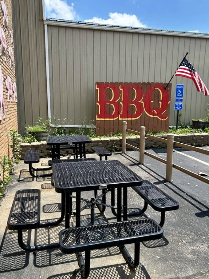Outdoor seating where the BBQ aroma mingles with fresh air—nature's dining room with a side of smoked meat perfume.