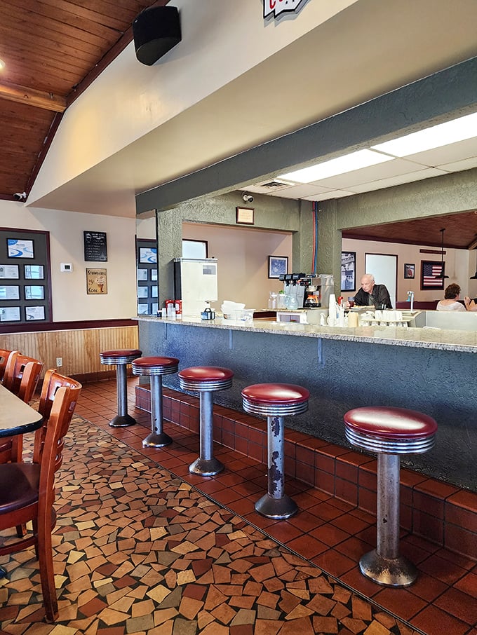Classic diner counter seating – where solo diners become part of the Reececliff family and the best gossip is exchanged over coffee refills.