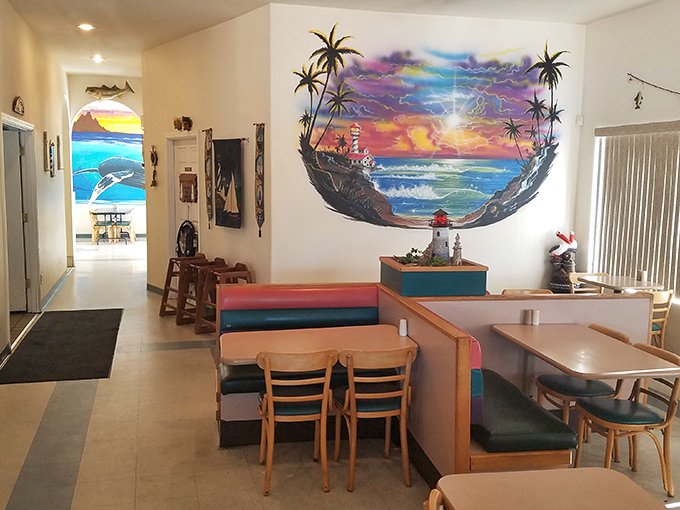 Booth seating and that spectacular mural create the perfect backdrop for seafood feasting. Coastal vibes in landlocked Redding—who would've thought?