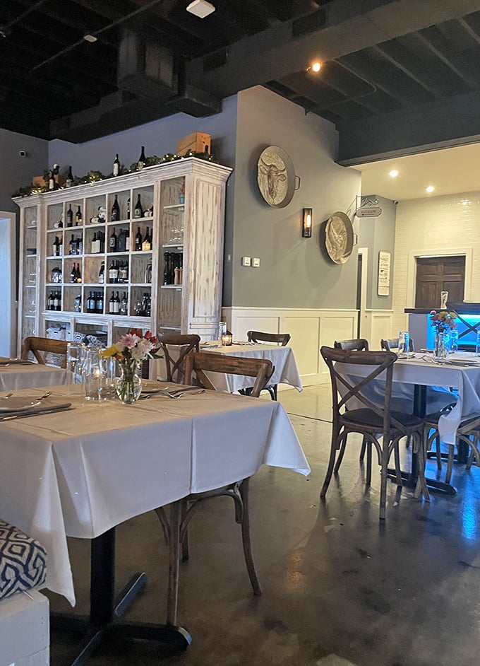 White tablecloths signal "special occasion," but the relaxed atmosphere whispers, "Tuesday can be special too."