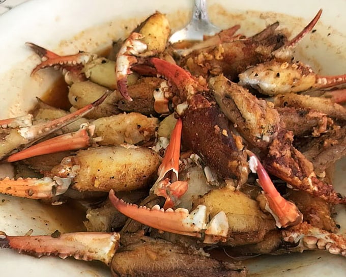 Crab claws that make you realize why humans evolved opposable thumbs—clearly just to pick up seafood this delicious.