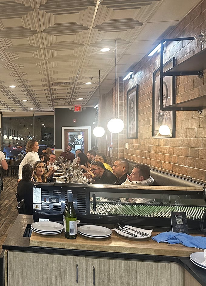 A bustling dinner service that feels like a scene from a Scorsese film – minus the mobsters, plus the mouthwatering aromas.