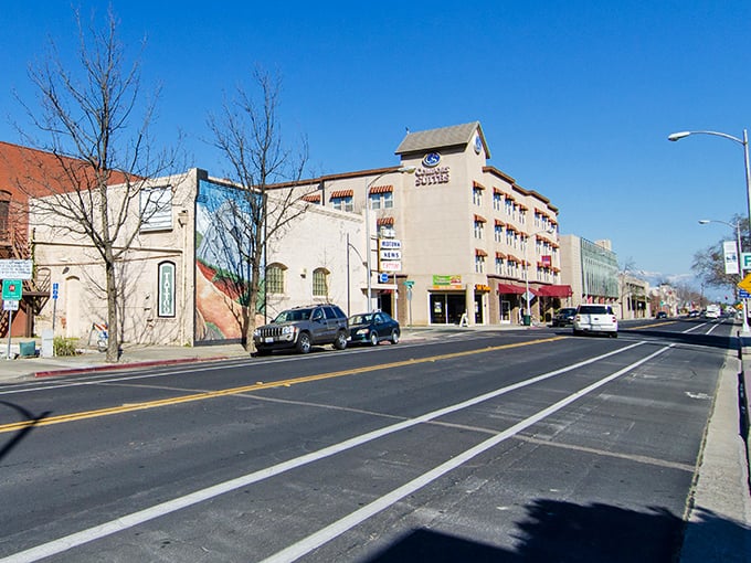 Downtown Visalia offers wide streets and ample parking—luxuries that coastal Californians have long forgotten exist.