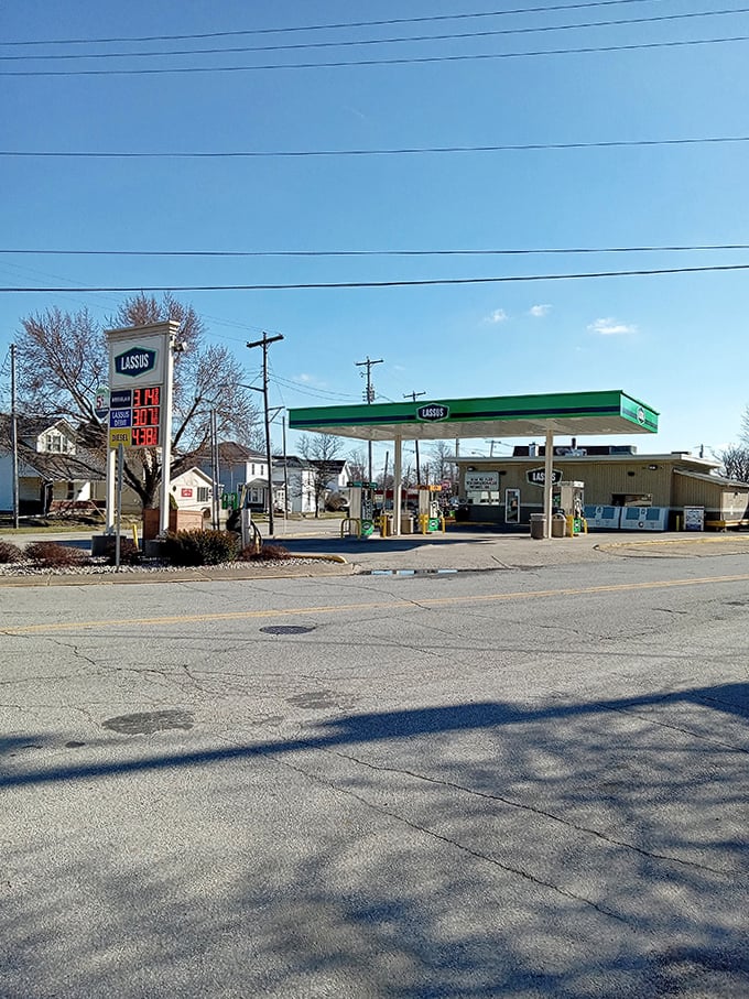 Even gas stations in Huntington have that no-nonsense Midwestern practicality – fuel, snacks, and prices that won't make your wallet weep.