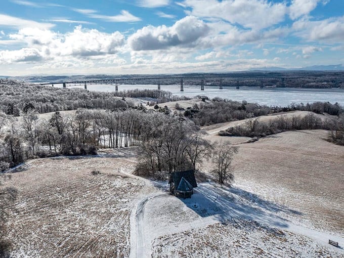 Winter in Hudson means light jackets rather than snow shovels, with landscapes dusted in frost rather than buried in drifts.