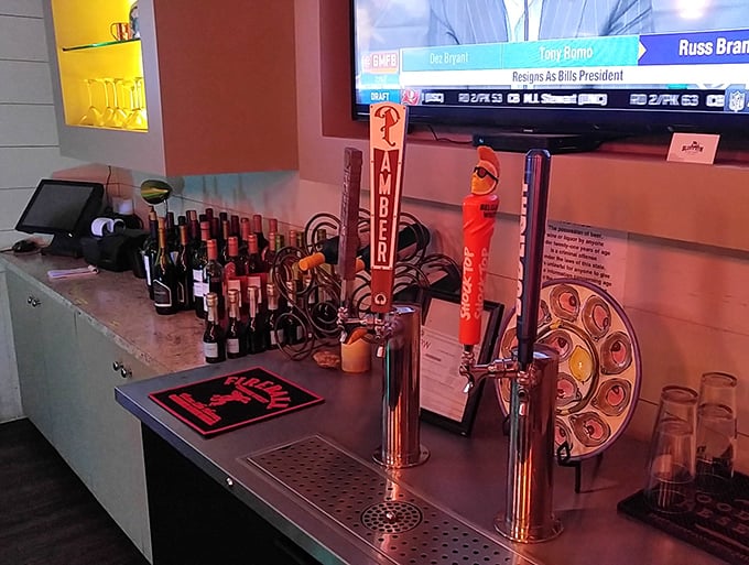 The bar where sweet tea and cold beer flow like the nearby May River – liquid refreshment for seafood-induced happiness.