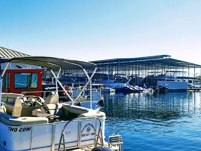 Floating dreams for rent! The marina offers everything from pontoons to speedboats, making aquatic adventures accessible to everyone.