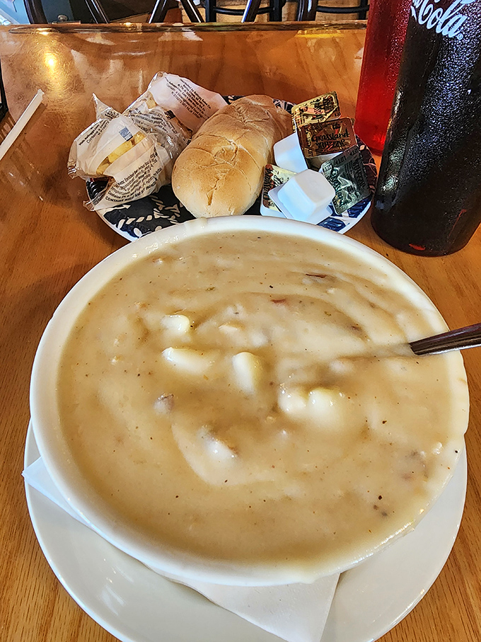 This isn't just clam chowder – it's a creamy bowl of comfort that warms Ohio souls through long lake-effect winters and makes summer visitors wish for a cool breeze.