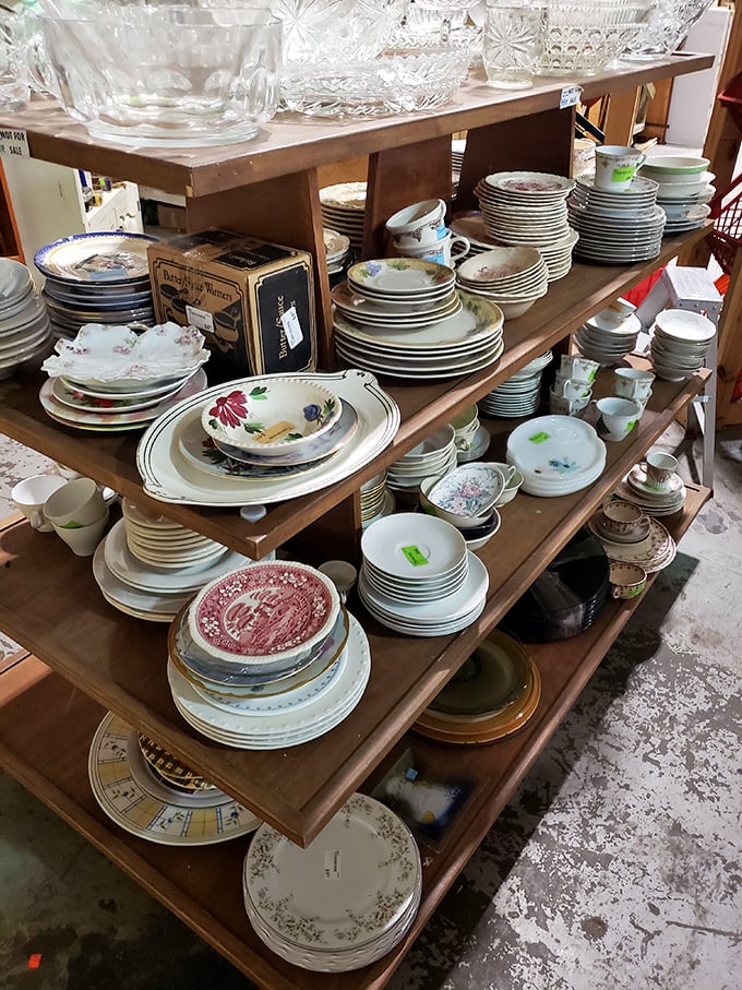 Dish paradise! These plates have served everything from 1970s casseroles to last Thanksgiving's turkey—ready for your culinary creations.