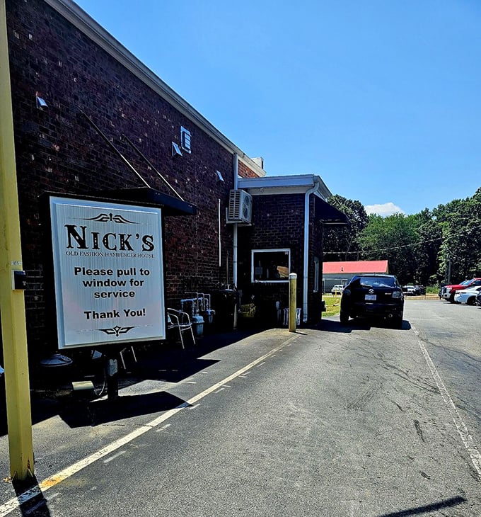 Even the drive-thru area maintains that no-nonsense charm—because sometimes you need great food without leaving your car.
