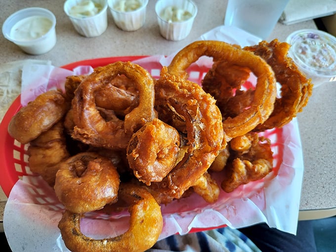Onion rings with the perfect crunch-to-softness ratio. These golden halos deserve their own fan club and commemorative t-shirt.