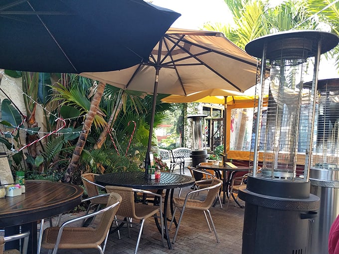 The outdoor patio offers a tropical Florida twist on Italian al fresco dining—palm trees and pizza, a combination that simply works.