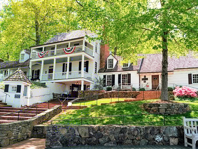 Outside views that remind you why the colonists fought for this land – absolutely worth it.