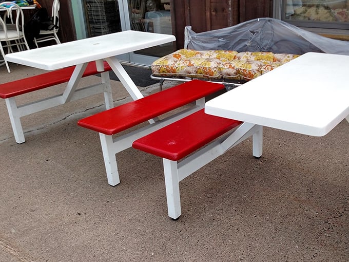 These red and white picnic tables could tell stories of family reunions and lakeside gatherings – ready for their next chapter.