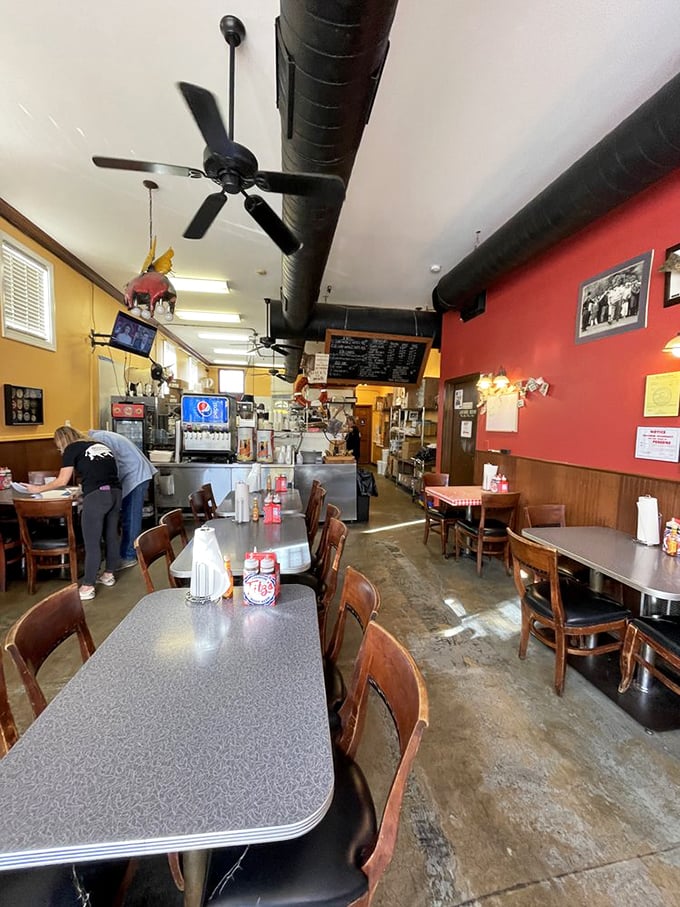 Simple surroundings for extraordinary flavors. The no-frills dining room keeps the focus where it belongs—on the barbecue masterpieces that arrive at these tables.