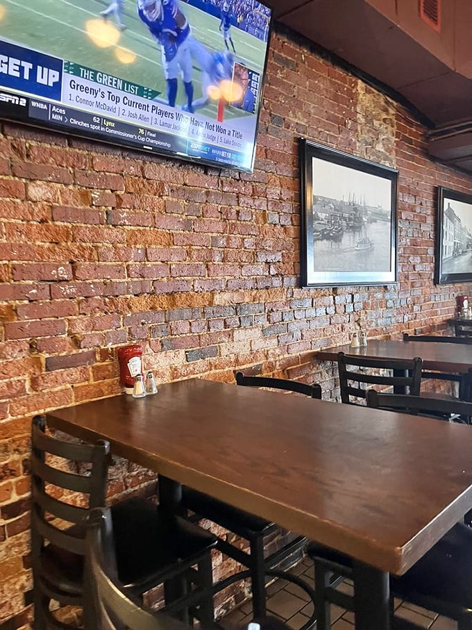 Exposed brick, historic photos, and a game on TV – the perfect backdrop for serious seafood consumption without the stuffiness.