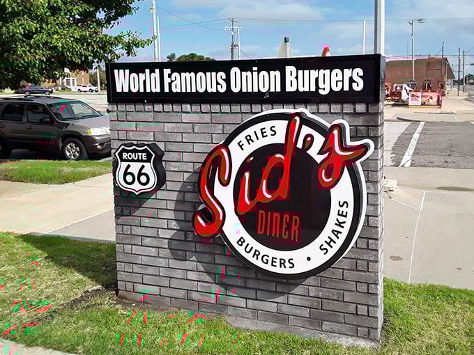 "World Famous Onion Burgers" isn't just a claim—it's a promise that's been kept to generations of Route 66 travelers seeking authentic roadside cuisine.