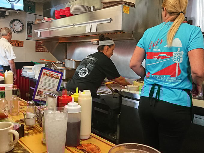 Where burger magic happens – watching the griddle masters at Sid's is like seeing a delicious ballet performed with spatulas instead of tutus.