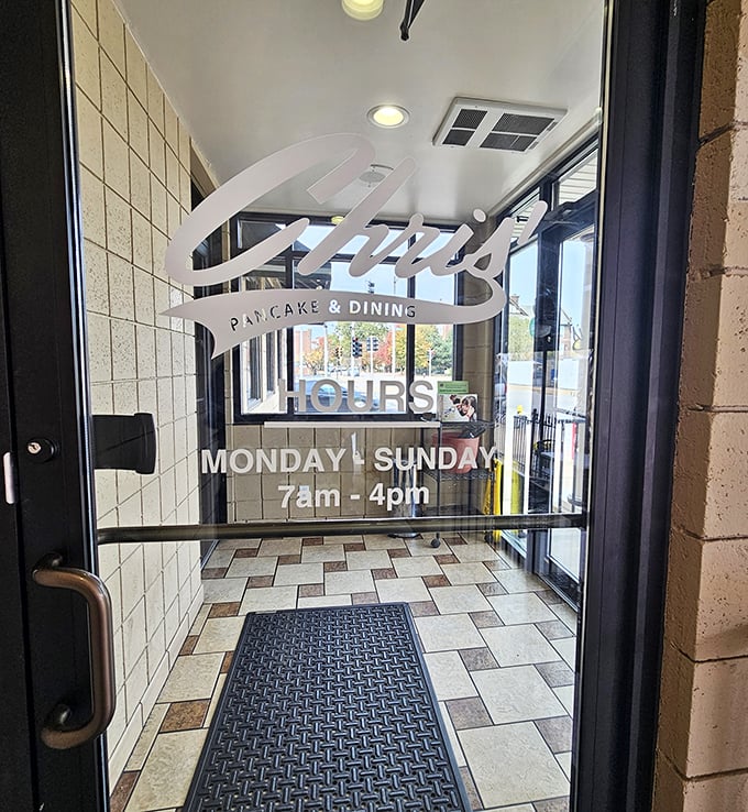The hours on the door—7am to 4pm daily—are the restaurant equivalent of saying, "We do one thing, and we do it exceptionally well."