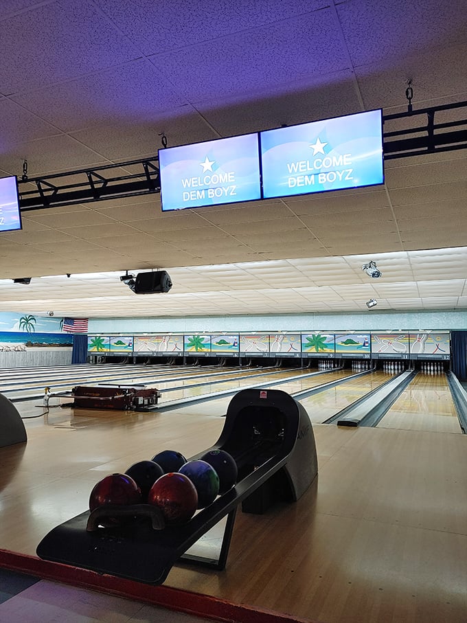 Citrus Lanes keeps the tradition of bowling alive – where league night still means something and perfect games are celebrated with genuine enthusiasm.