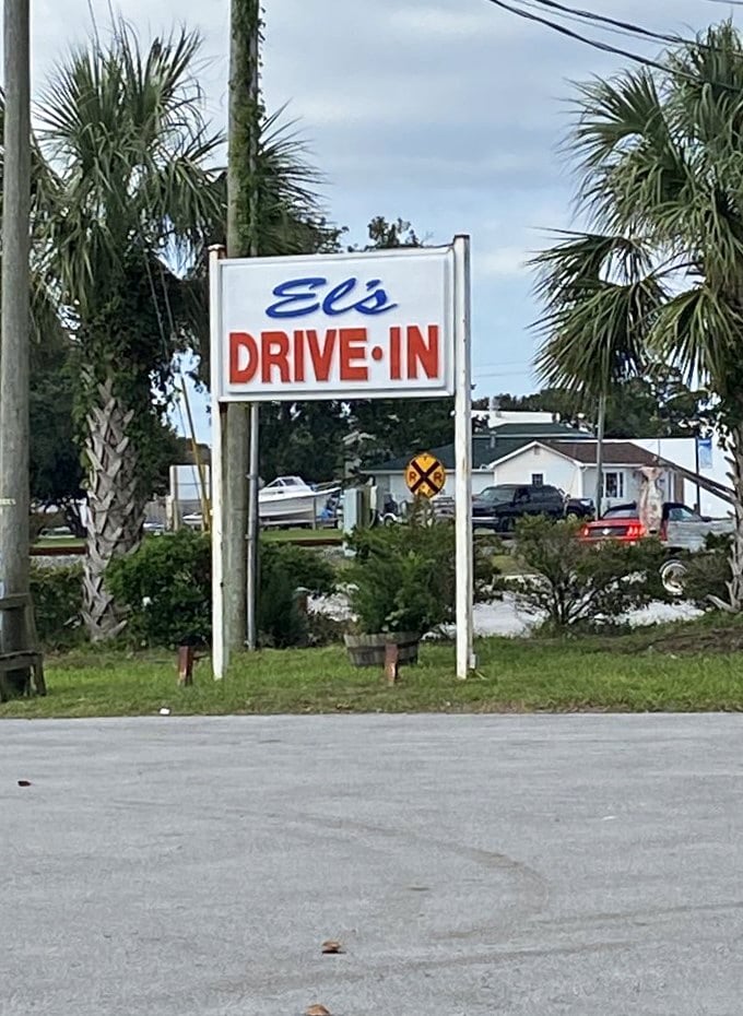 The roadside beacon that's guided hungry travelers for decades. Palm trees and promise of exceptional food – what more could you want?