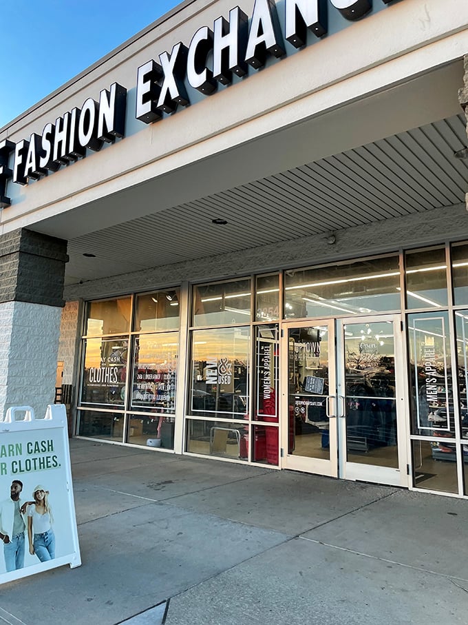 The entrance to affordable style salvation. Those glass doors might as well have a sign saying "Abandon financial stress, all ye who enter here."