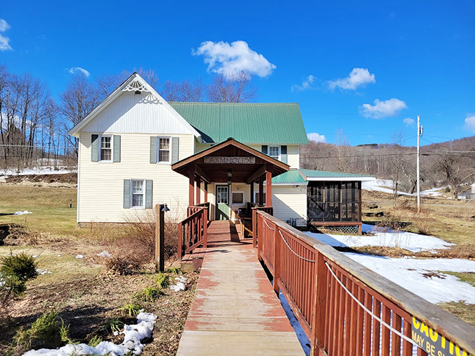 Frosty Hollow Bed & Breakfast stands ready to welcome guests with that quintessential country charm that big hotel chains spend millions trying (and failing) to replicate.