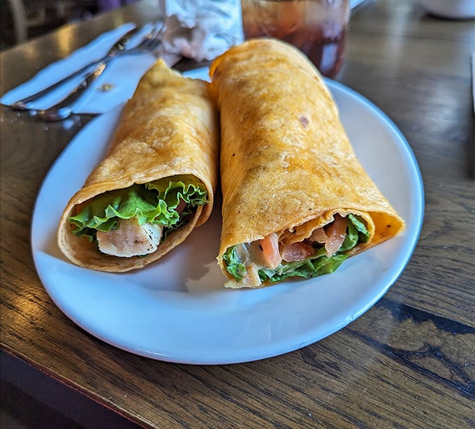 These wraps prove that lighter options can still pack flavor, perfectly rolled for maximum bite-to-ingredient ratio enjoyment.