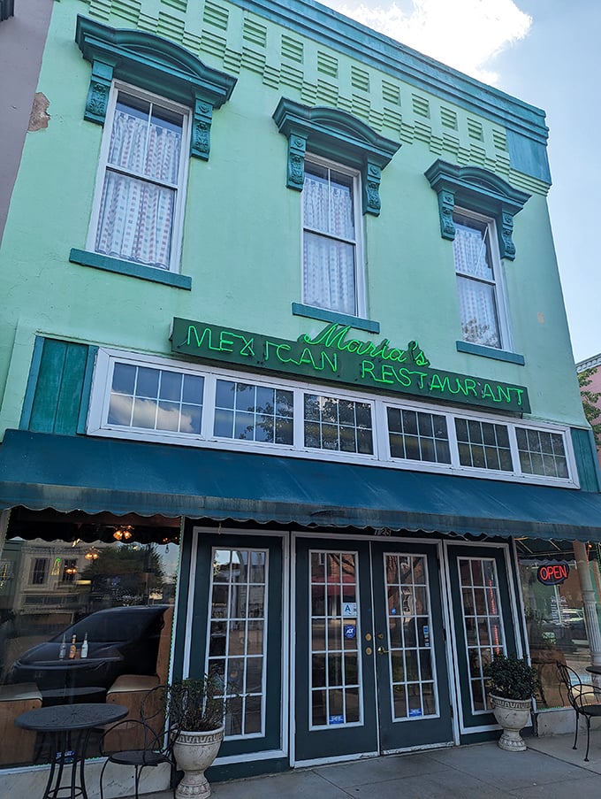 Maria's wears turquoise like it invented the color – a beacon for anyone craving authentic Mexican flavors.