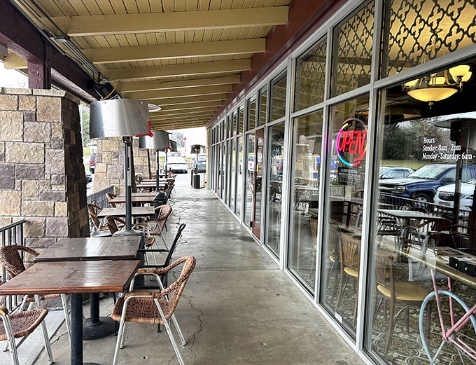 The covered patio offers al fresco dining options for those Nebraska days when the weather cooperates – which locals know to appreciate while they can.