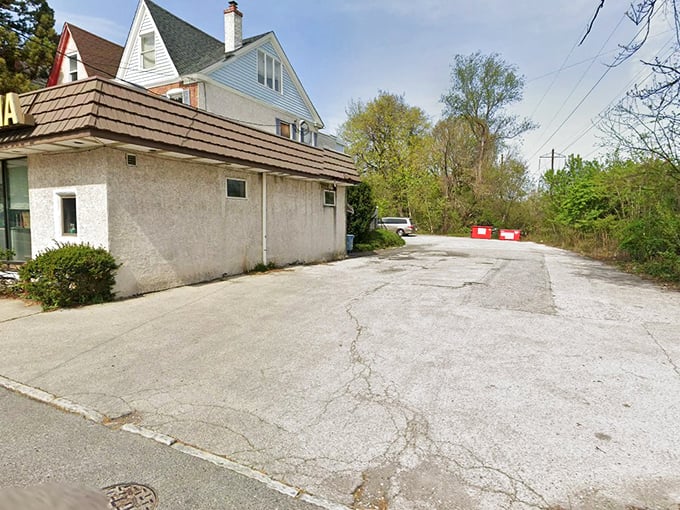 The humble parking area behind Mama's doesn't hint at the culinary magic happening inside. Some of the best food experiences hide in the most unassuming places.