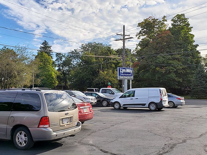 A packed parking lot – the universal sign language for "you've found the good stuff" in small-town America.