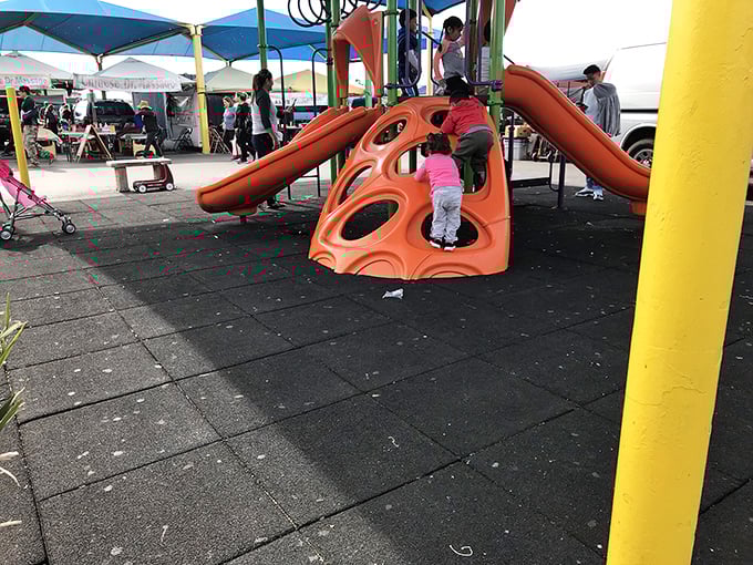 Even the smallest shoppers find their happy place—this playground offers a welcome break while parents debate that vintage lamp purchase.