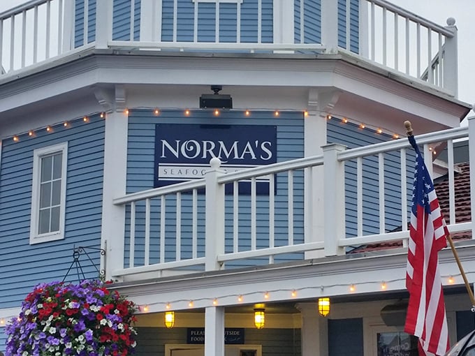 Even the signage keeps it simple – because when you're this good, you don't need neon.