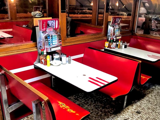 These booths have hosted first dates, business deals, and late-night philosophical debates—all fueled by pancakes and bottomless coffee.
