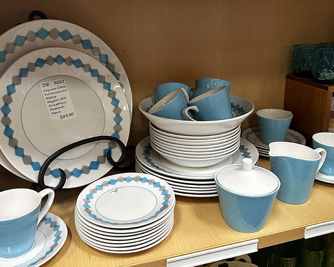 This mid-century dinnerware set in robin's egg blue isn't just plates and cups – it's Mad Men-era dinner parties waiting to happen again.