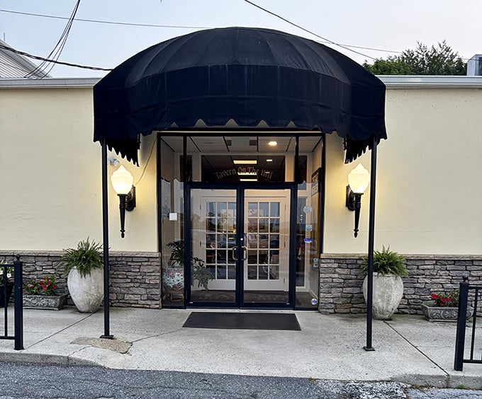 The entrance says "Yes, you've arrived somewhere special" without the pretentiousness that often comes with the territory.
