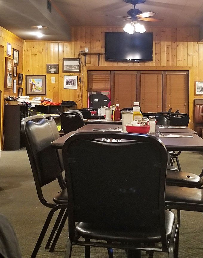 Wood-paneled dining room where conversations flow as freely as the coffee—Minnesota's answer to hygge with hash browns.
