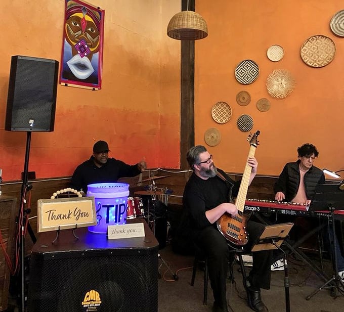 Live music adds another layer to the sensory experience – because great food deserves its own soundtrack.