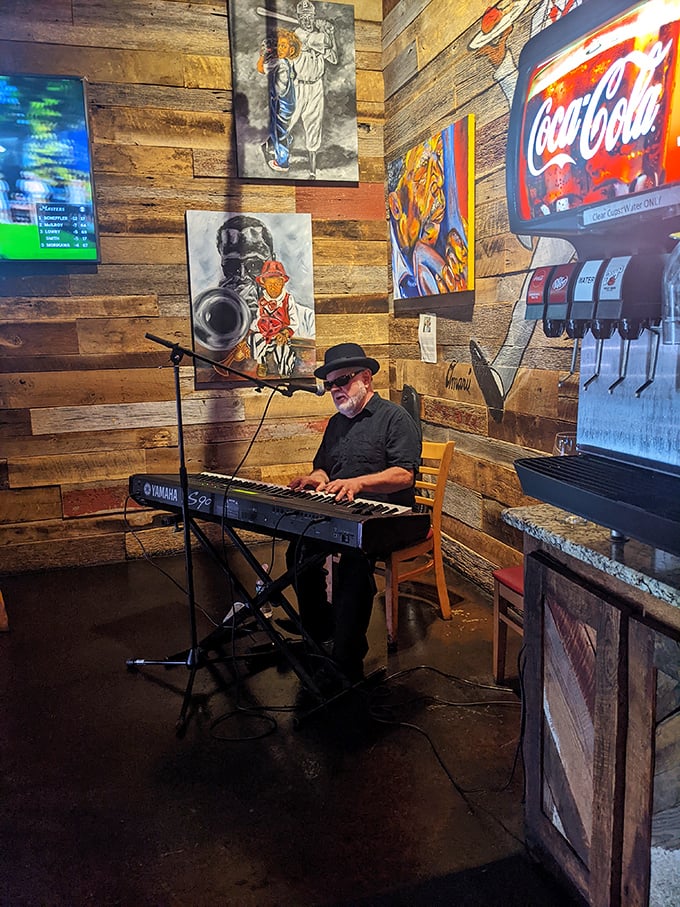 Live music and hot chicken—a Nashville pairing as natural as peanut butter and jelly, though considerably more likely to make you break a sweat.